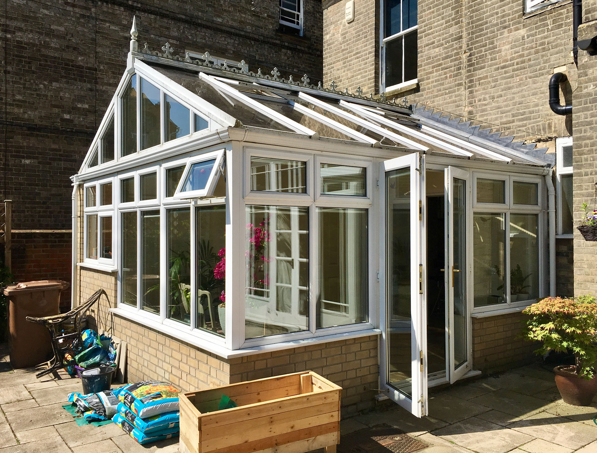 Conservatories & Extensions - Roger Gladwell Timber Frame Construction
