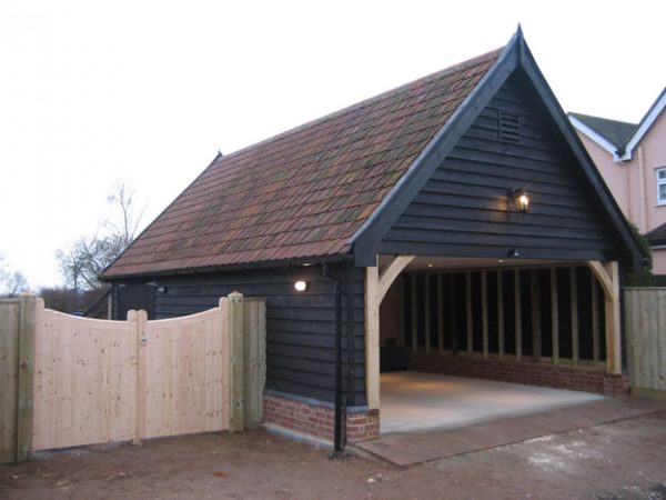 Timber Garage Construction - Roger Gladwell Timber Frame Construction