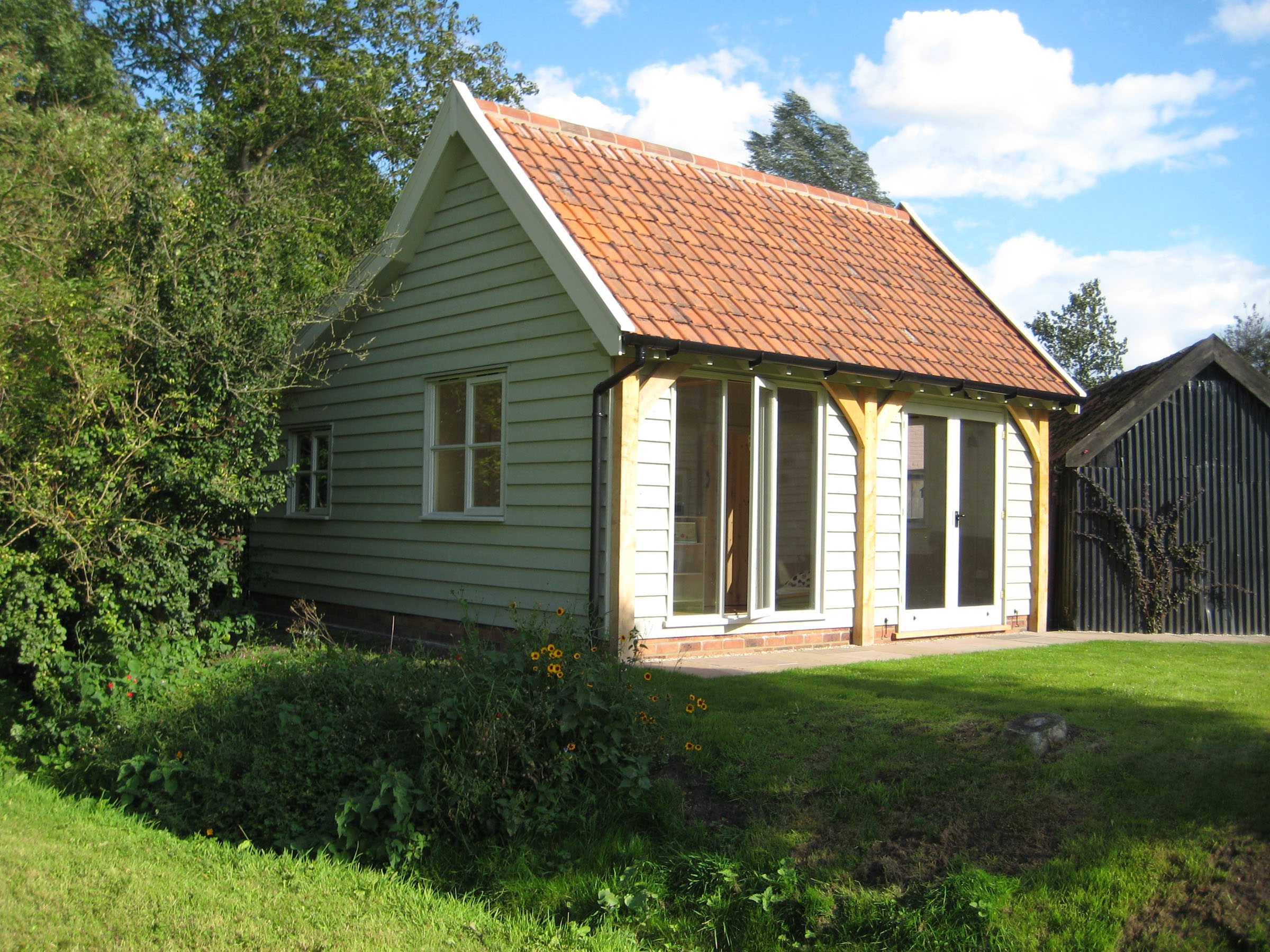 Summerhouse, interior and exterior - Roger Gladwell Timber Frame ...