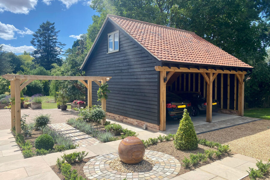 Open Bay Cartlodge - Roger Gladwell Timber Frame Construction