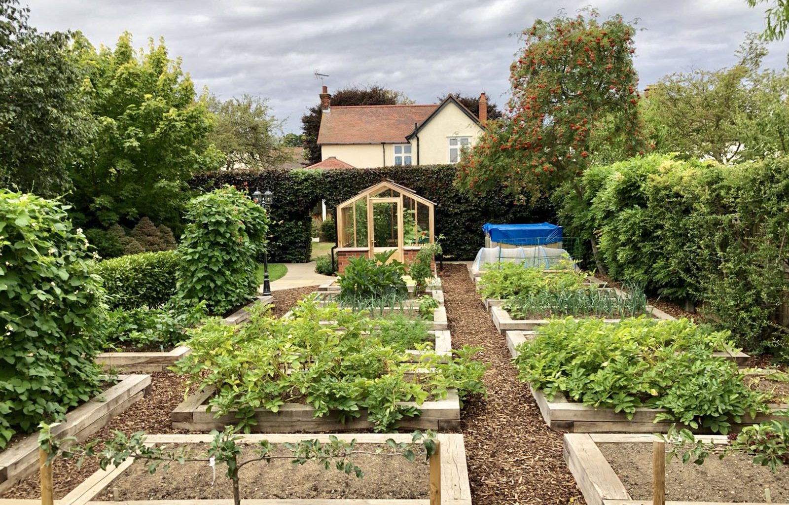 Vegetable Garden Landscaping - Roger Gladwell Landscape & Design