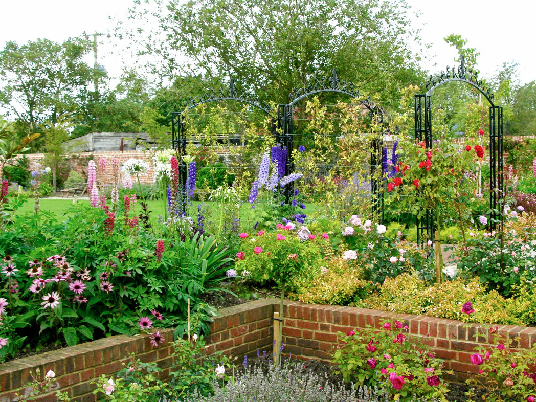 Botesdale Lodge Landscape Redesign - Roger Gladwell Landscape & Design